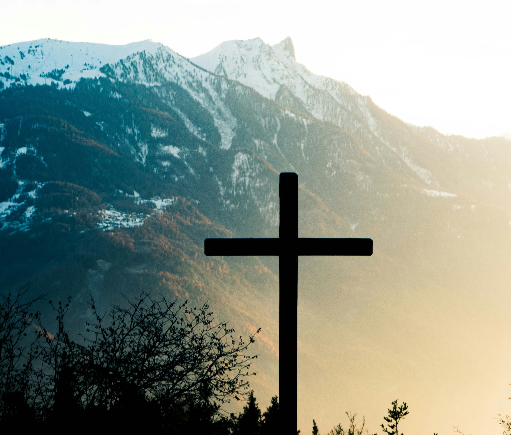 What the Cross Reveals About the Heart of God – Kiah Wakefield